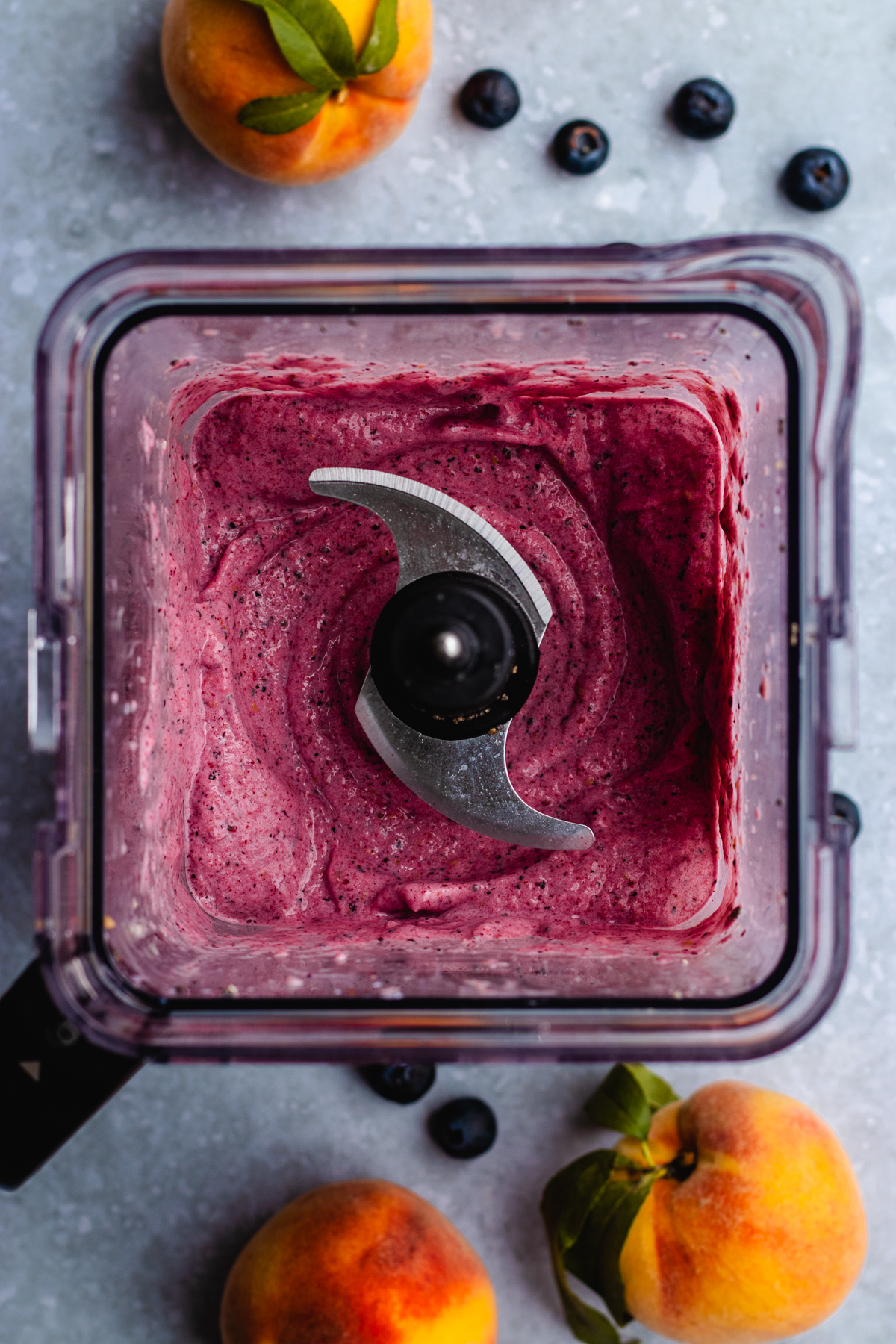 Peach Blueberry Smoothie - The Delicious plate