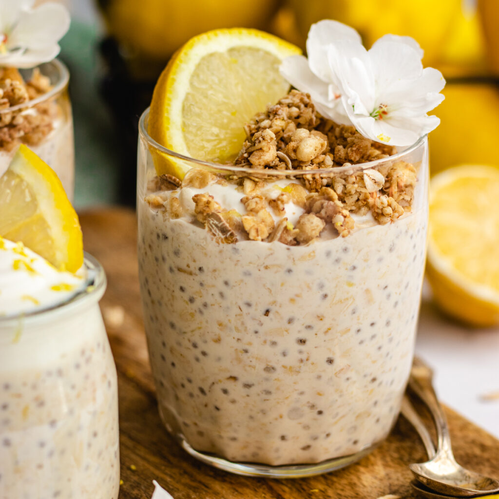 Lemon Cheesecake Overnight Oats - The Delicious plate