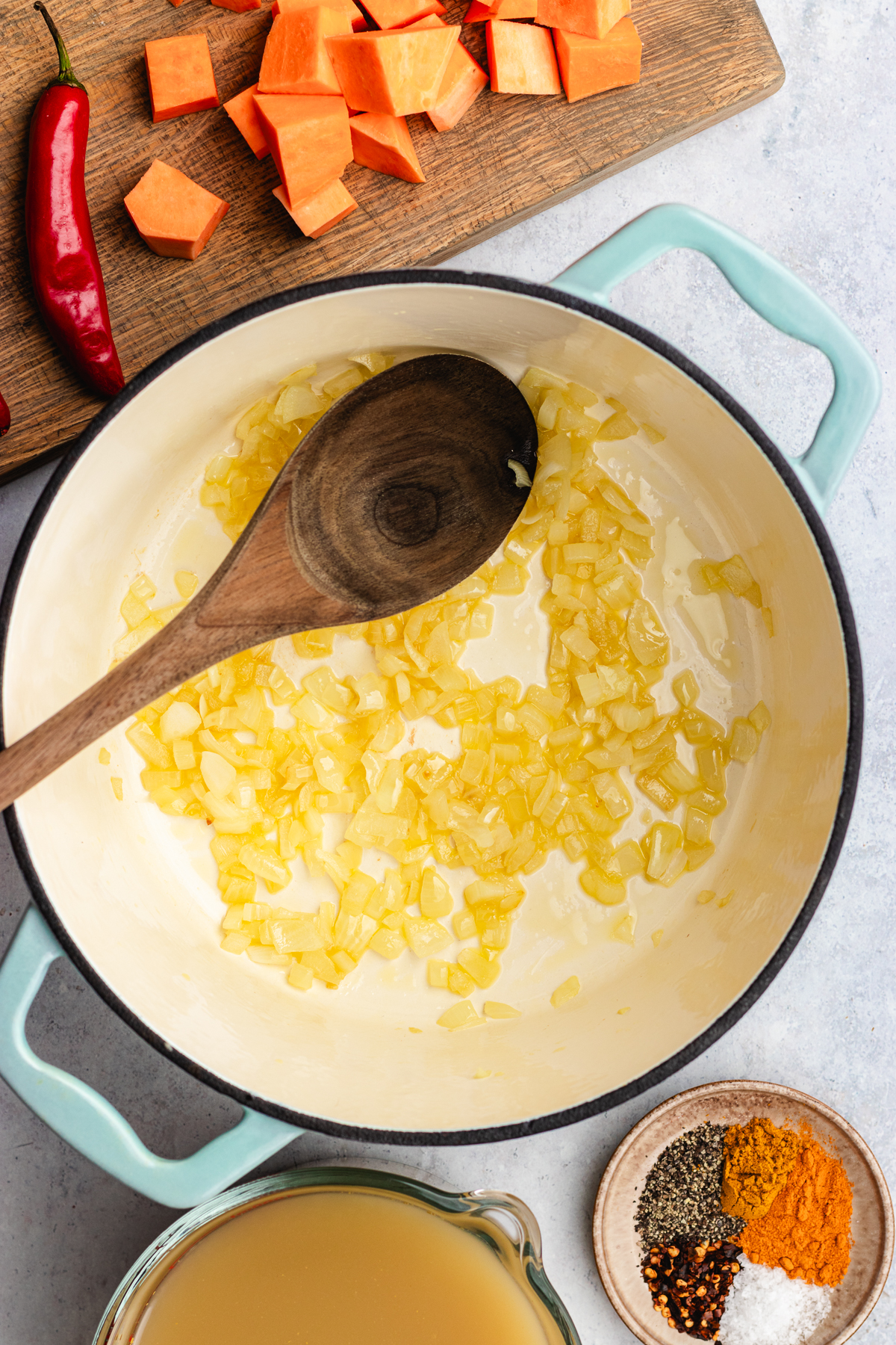 Sweet potato, coconut and chilli soup - The Delicious plate