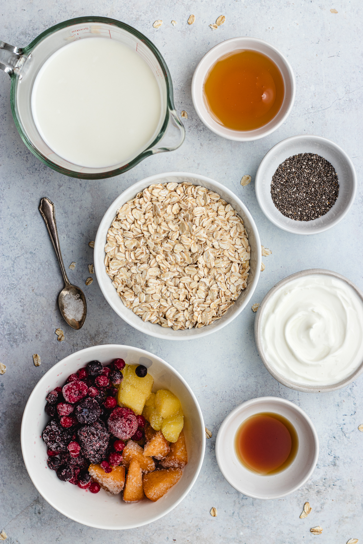 Overnight oats with frozen fruit - The Delicious plate