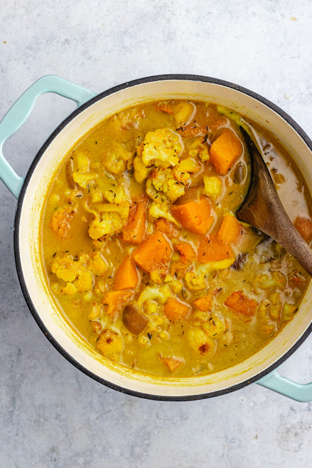 Butternut squash cauliflower soup - The Delicious plate