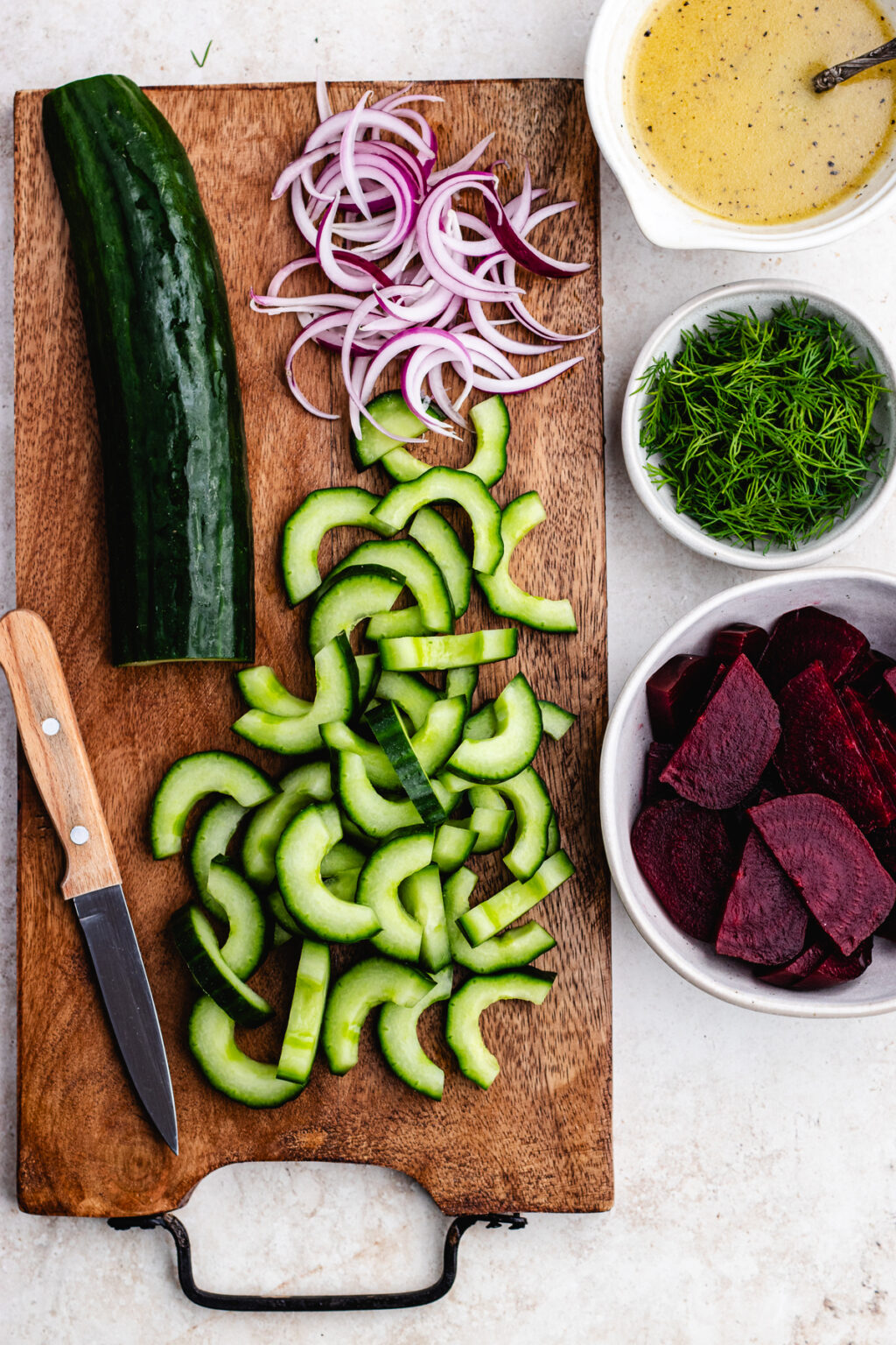 Cucumber Beet Salad - The Delicious plate