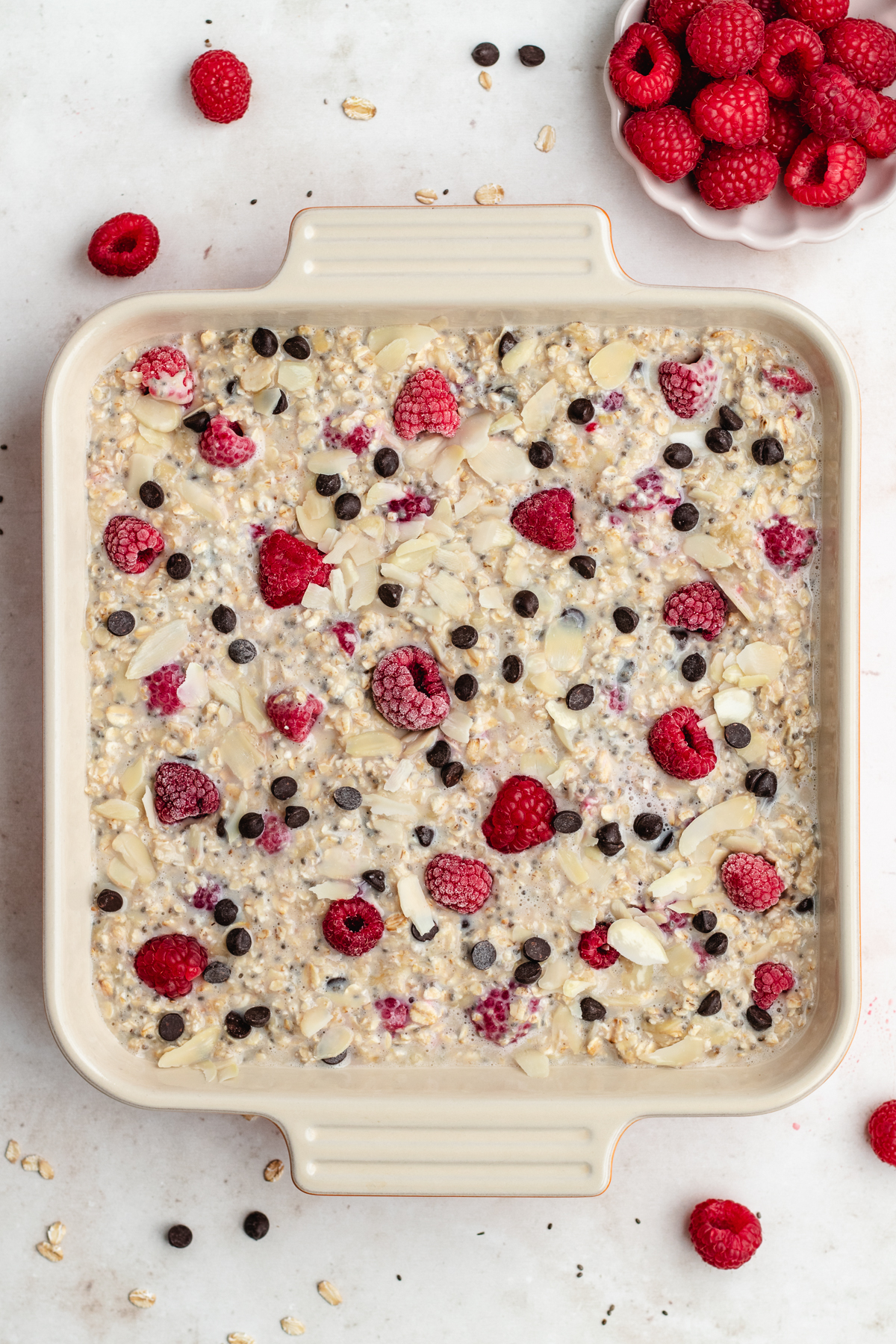 Raspberry Baked Oatmeal (Easy and Healthy) - The Delicious plate